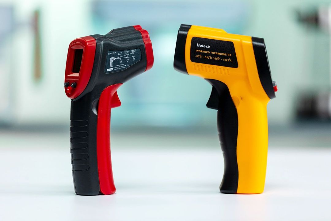 Eventek ET312 vs Helect Infrared Thermometer Gun