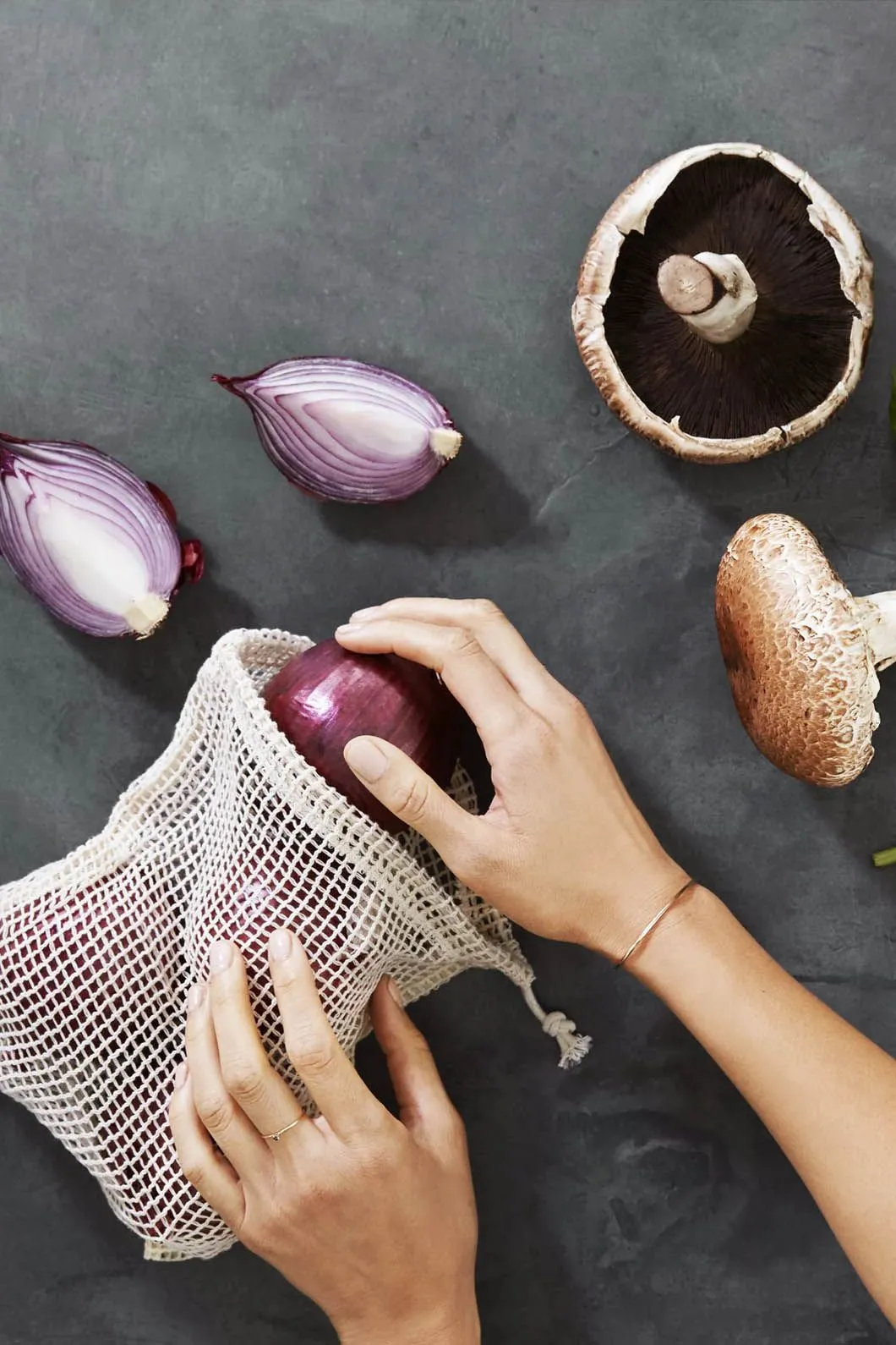 How to Store Onions: All the Tricks to Freshness and Long Shelf-Life